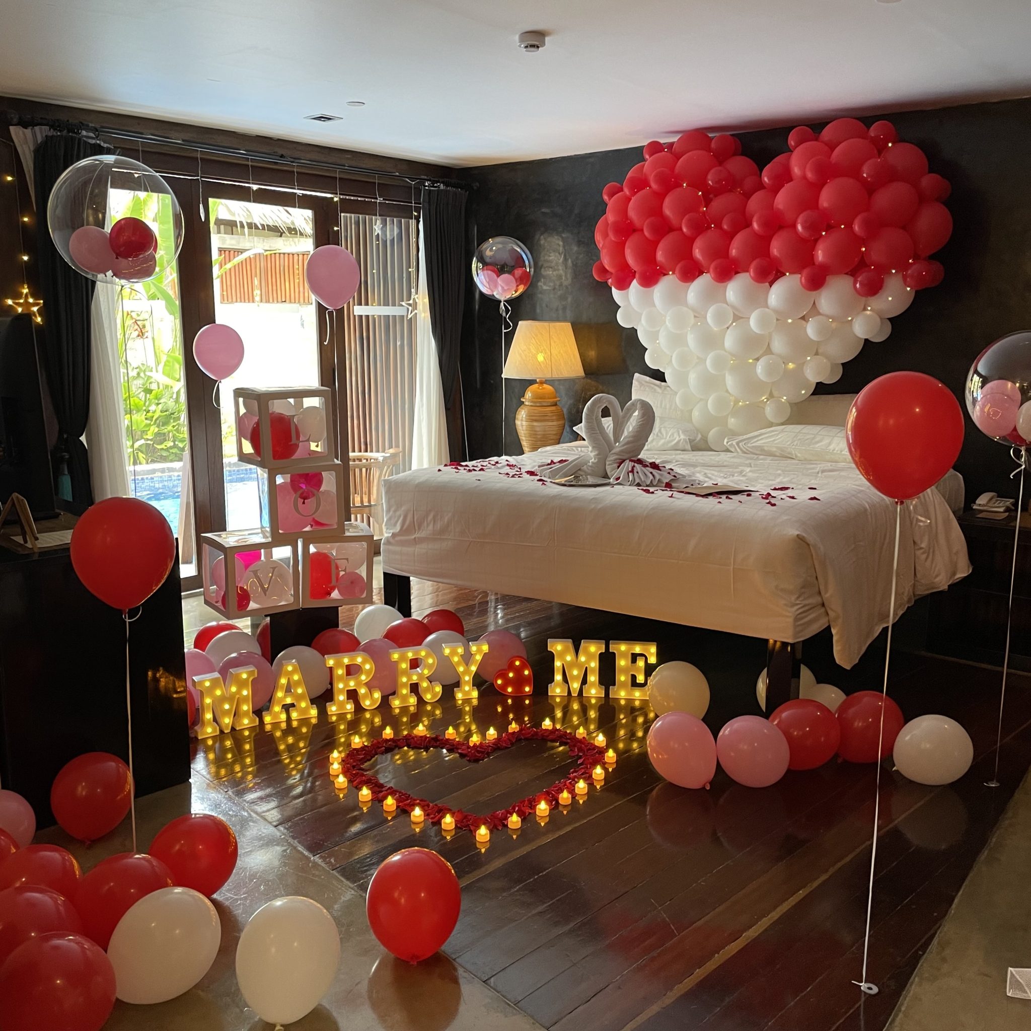 Balloon Decorations For Events And Parties